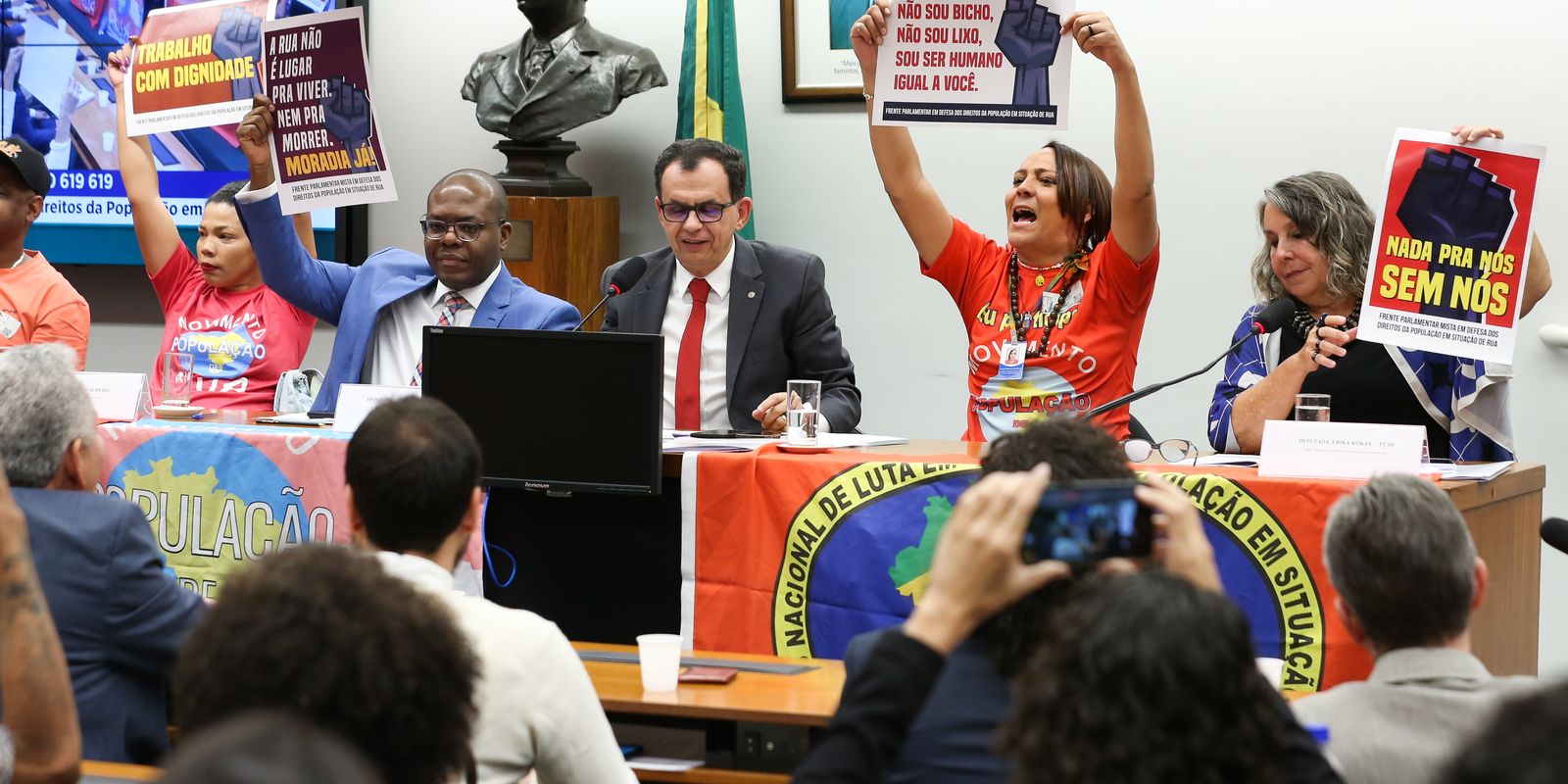 Frente Parlamentar Mista em Defesa dos Direitos da População d ... Frente Parlamentar Mista em Defesa dos Direitos da População d ...