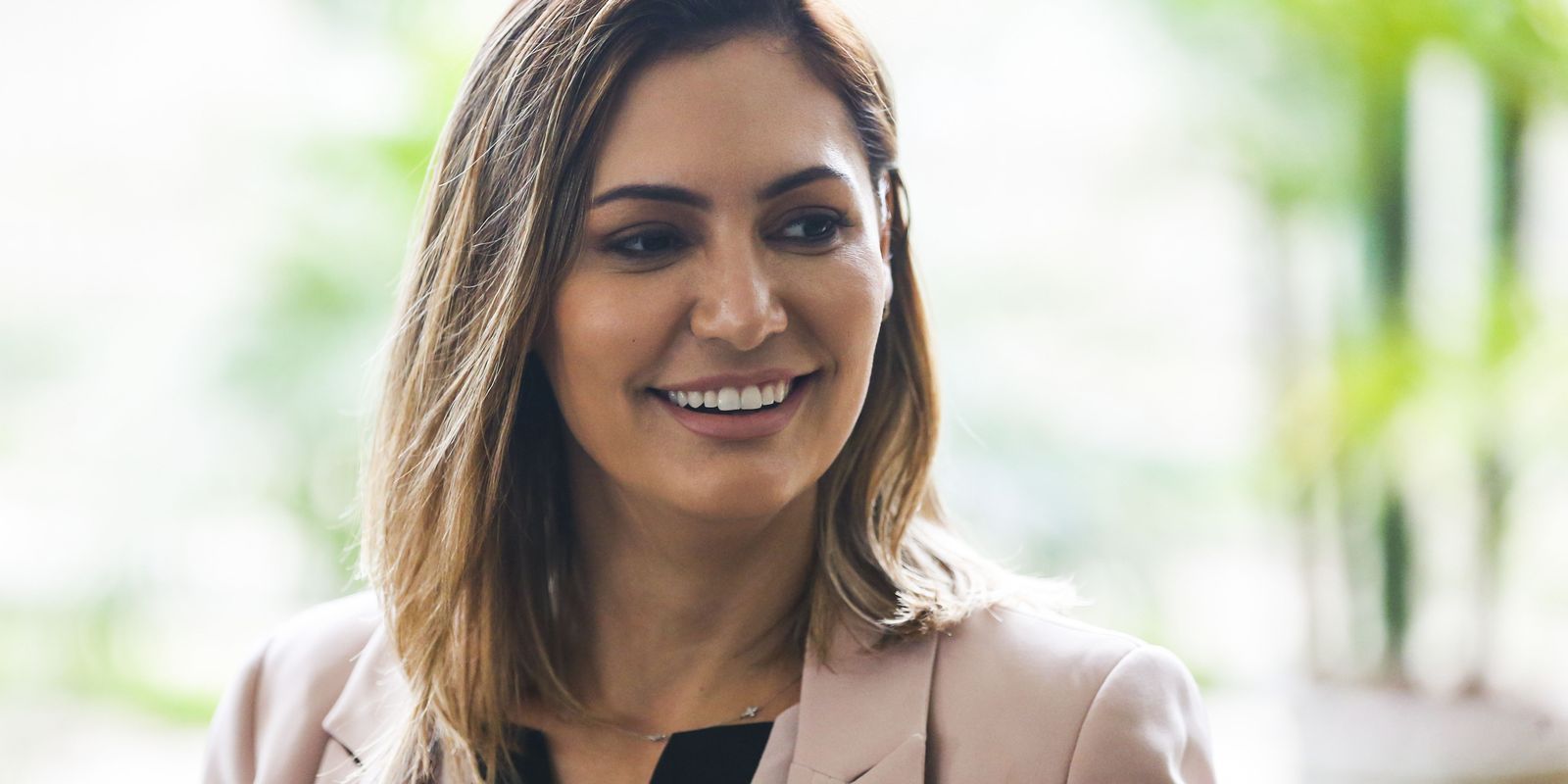 Michelle Bolsonaro chega a Brasília para primeira visita após eleição ...