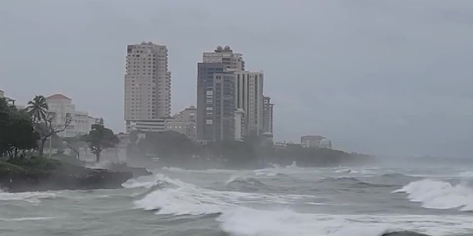 Tempestade tropical Franklin ganha força e se transforma em furacão ... Tempestade tropical Franklin ganha força e se transforma em furacão ...