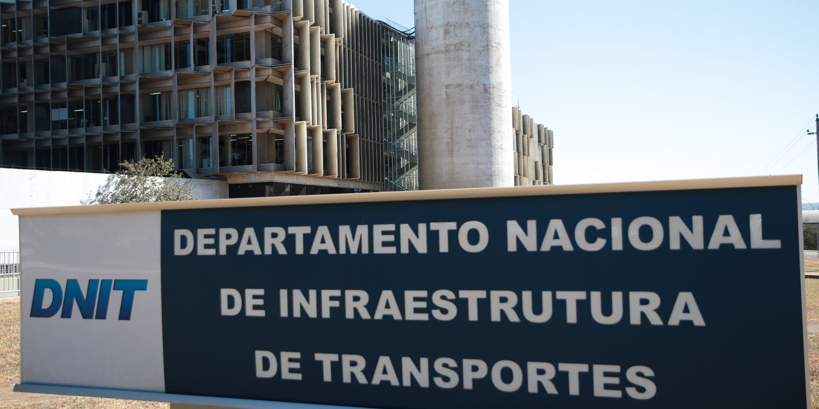 Operação investiga fraudes envolvendo servidores do Dnit | Agência Brasil