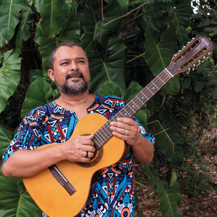 Chico Nô mostra o disco “ComVida” e fala sobre a carreira no É Tudo ...