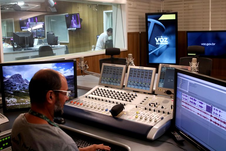 POR DENTRO DA EBC - Estudio da Voz do Brasil | Agência Brasil