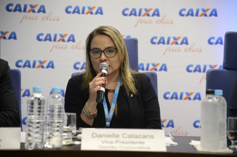 A vice-presidente de gestão corporativa da Caixa Econômica Federal ...