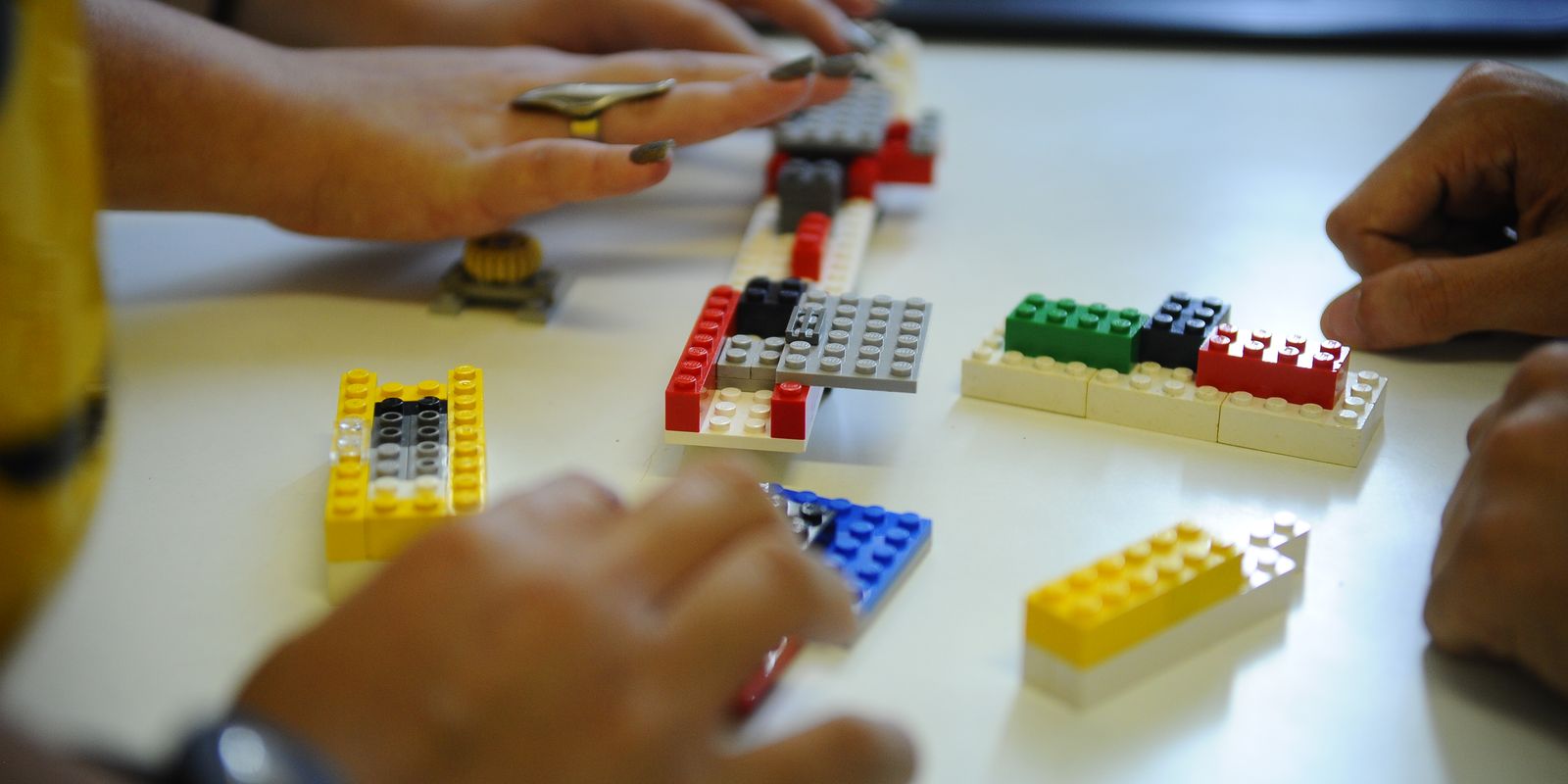 Alunos do Rio disputam etapa do First Lego League robótica | Agência Brasil