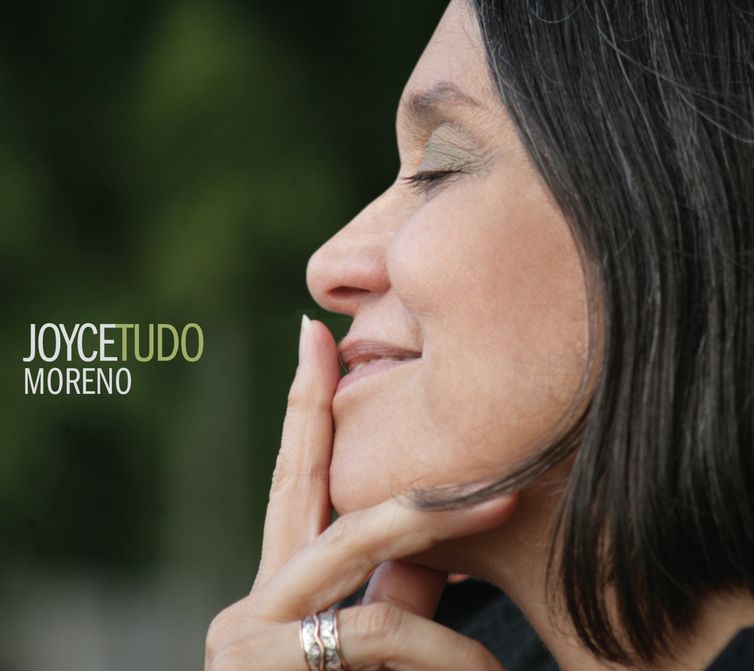 Momento Três brinda os 70 anos de Joyce | EBC Rádios