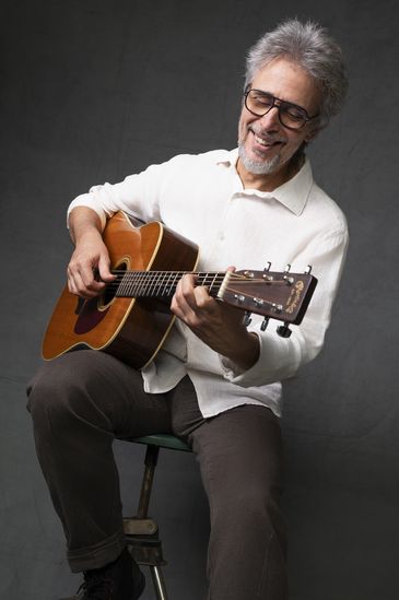 Vitor Ramil lança Mantra Concreto com shows no Rio | EBC Rádios