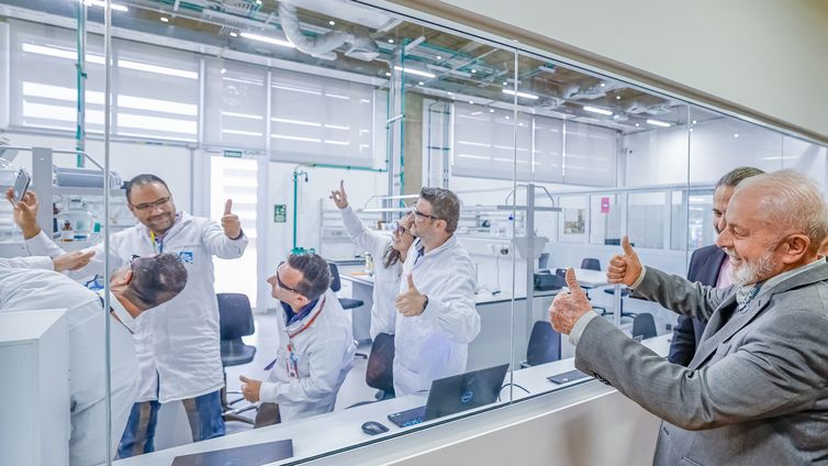 Particle accelerator Sirius now capable of analyzing pre‑salt rocks ...