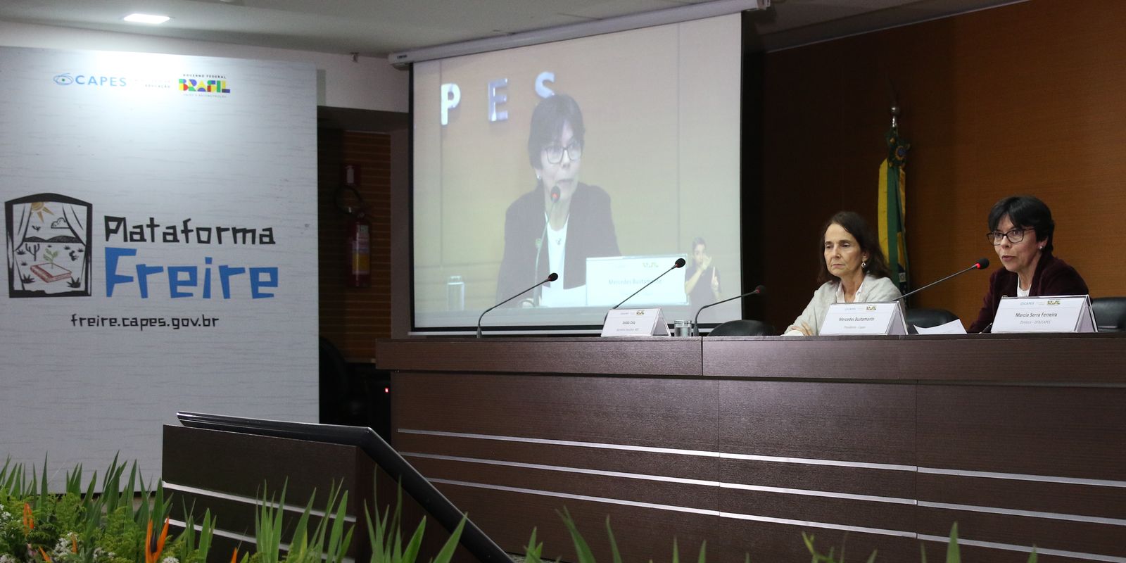 Pr da CAPES, Mercedes Bustamante, participa da cerimônia de abertura do evento comemorativo ...