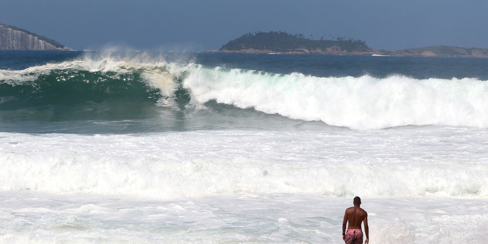 Ressaca na orla de Ipanema e Leblon | Agência Brasil