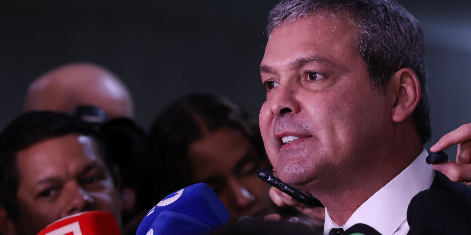 Líder do PT na Câmara dos Deputados, Lindbergh Farias, durante ...