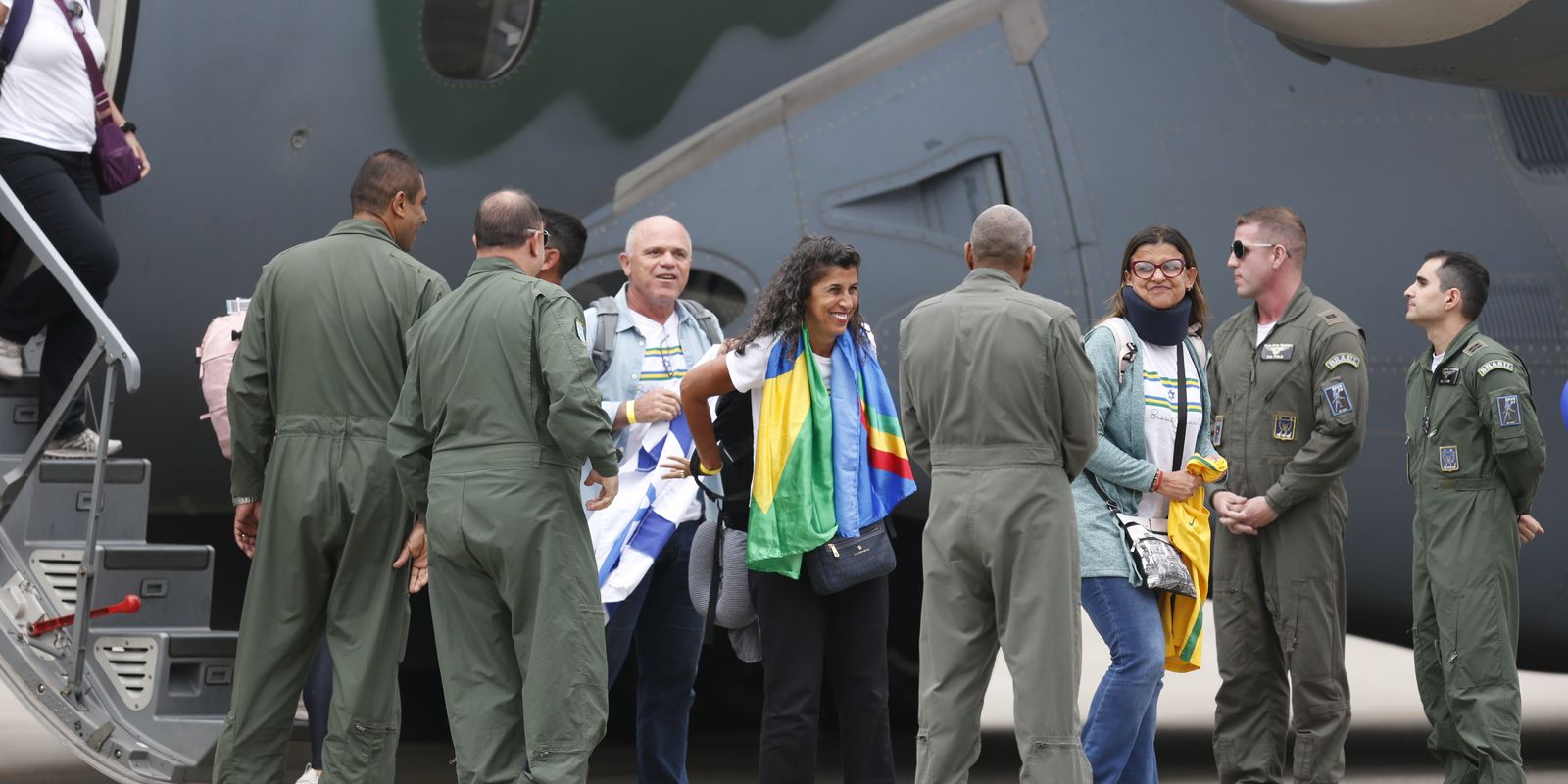 Repatriados vindos de Israel pousam em Guarulhos | Agência Brasil