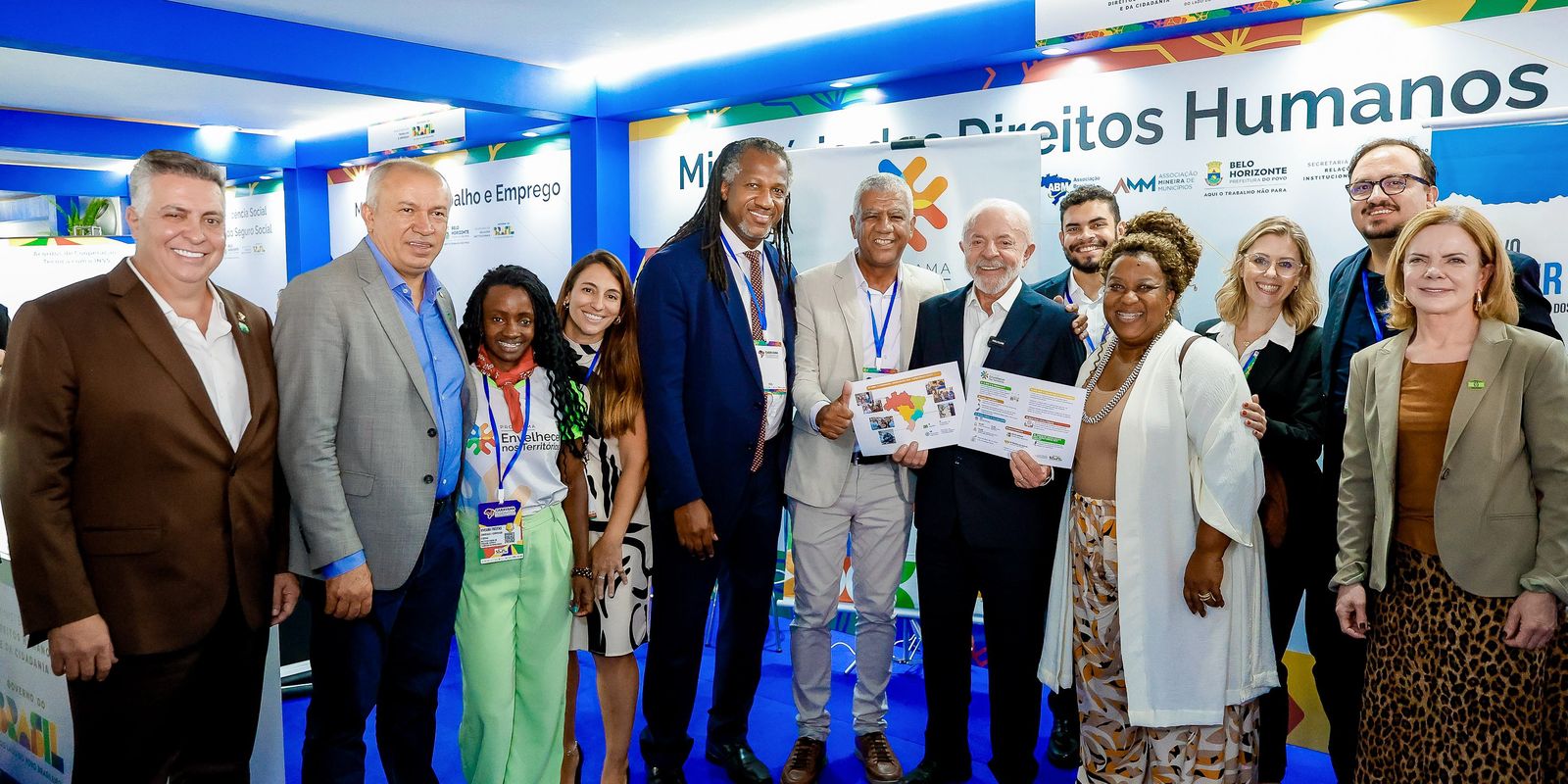 11.12.2025 – Visita a estandes de Ministérios e cerimônia de | Agência ...