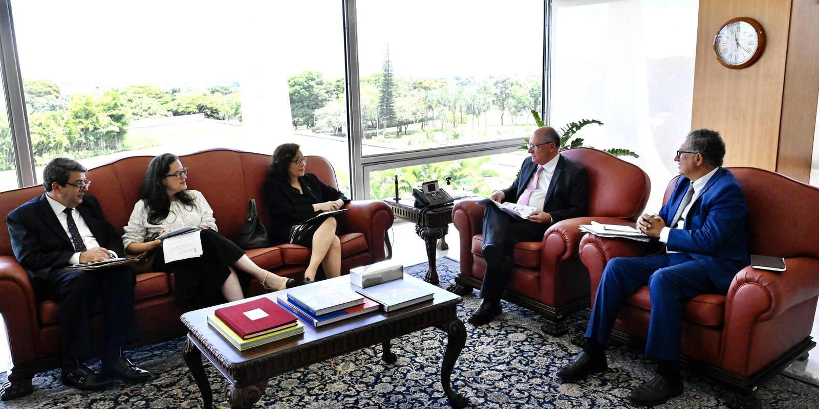 Alckmin durante reunião com Embaixadora Maria Laura da Rocha | Agência ...