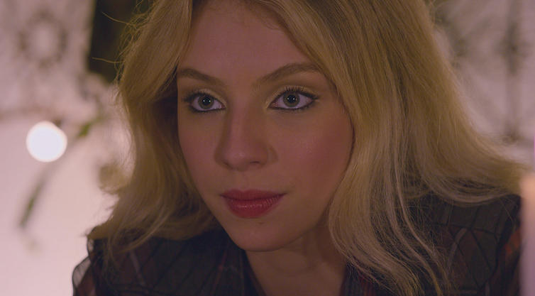 Fefe Schneider estreia como a protagonista Bebel no filme ...