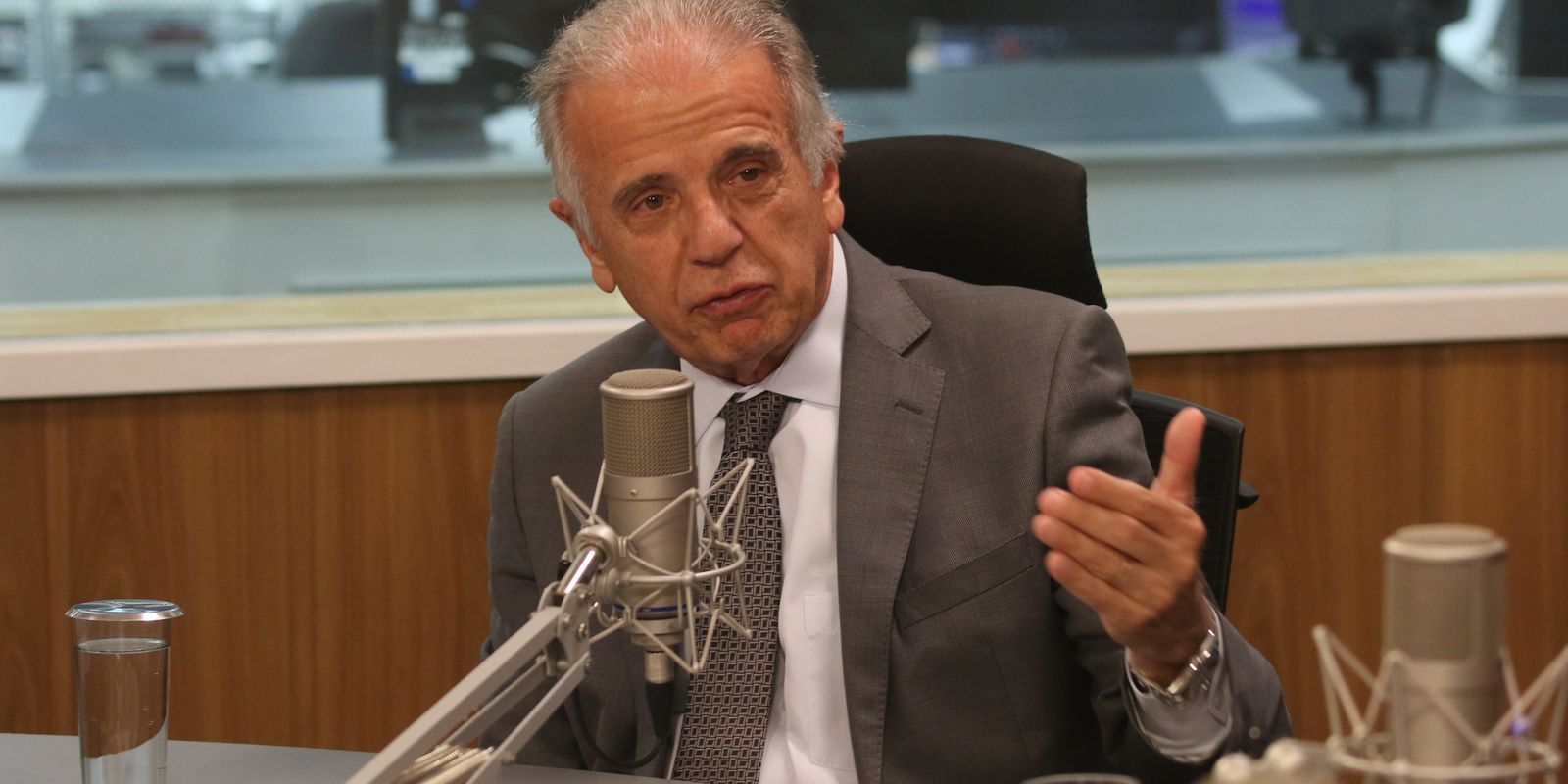 O Ministro Da Defesa José Múcio Monteiro Na Voz Do Brasil Agência