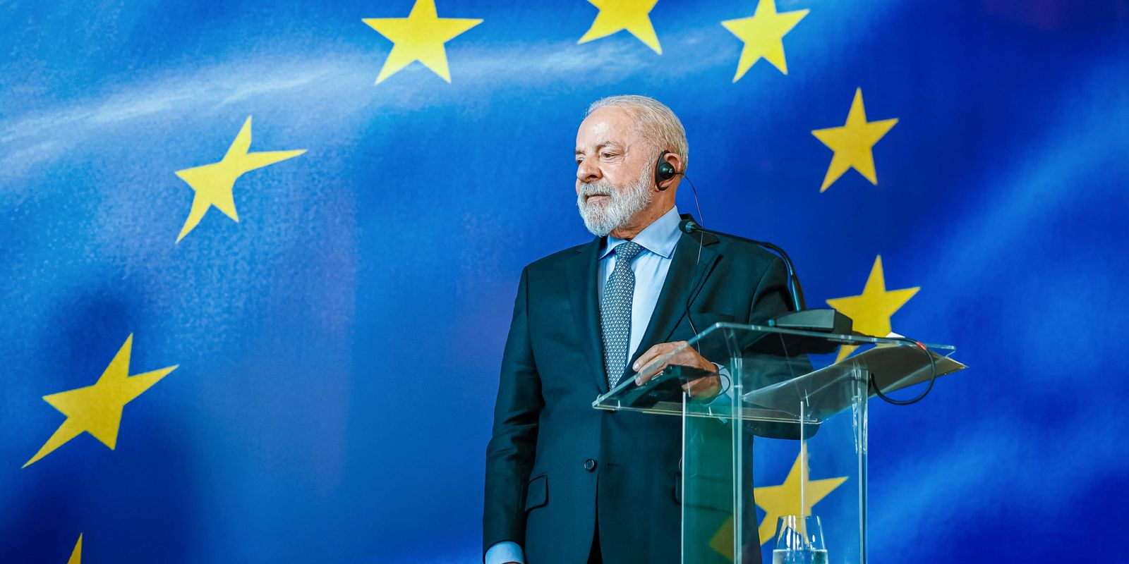 Presidente Lula durante encontro com presidente da Comissão Europeia ...