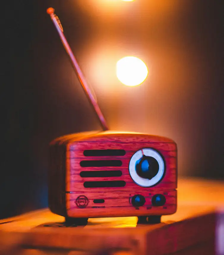 125 anos da primeira transmissão de voz e música por ondas de rádio ...