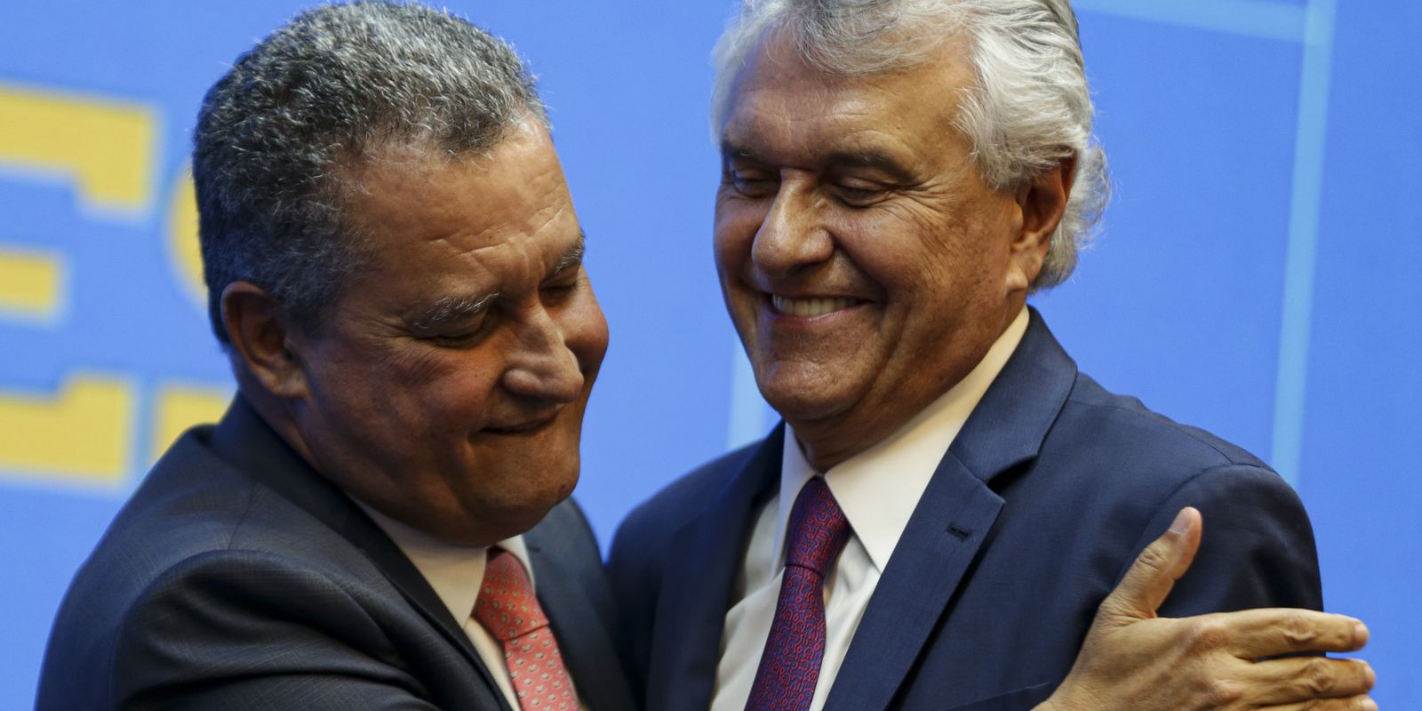 Ministério dos Transportes lança edital de pavimentação da BR-030 entre ...