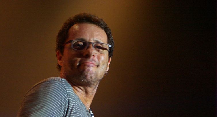 Tony Bellotto relembra trajetória e fala de influências musicais | EBC ...