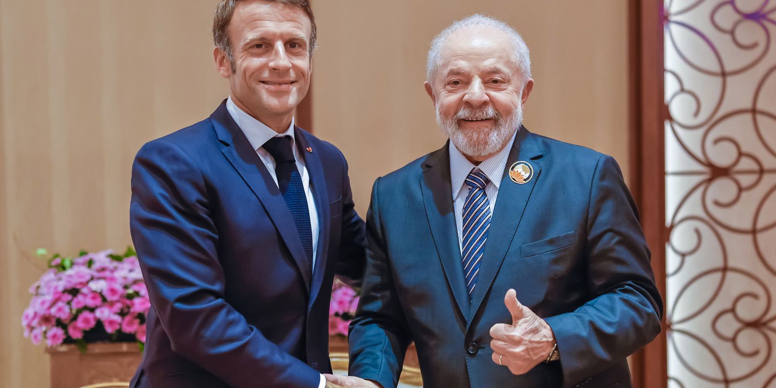 Presidente Lula se reune com Emmanuel Macron | Agência Brasil