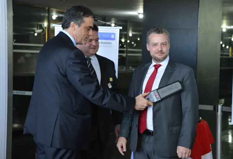 MJ apresenta novos equipamentos para o sistema penitenciário | Agência Brasil