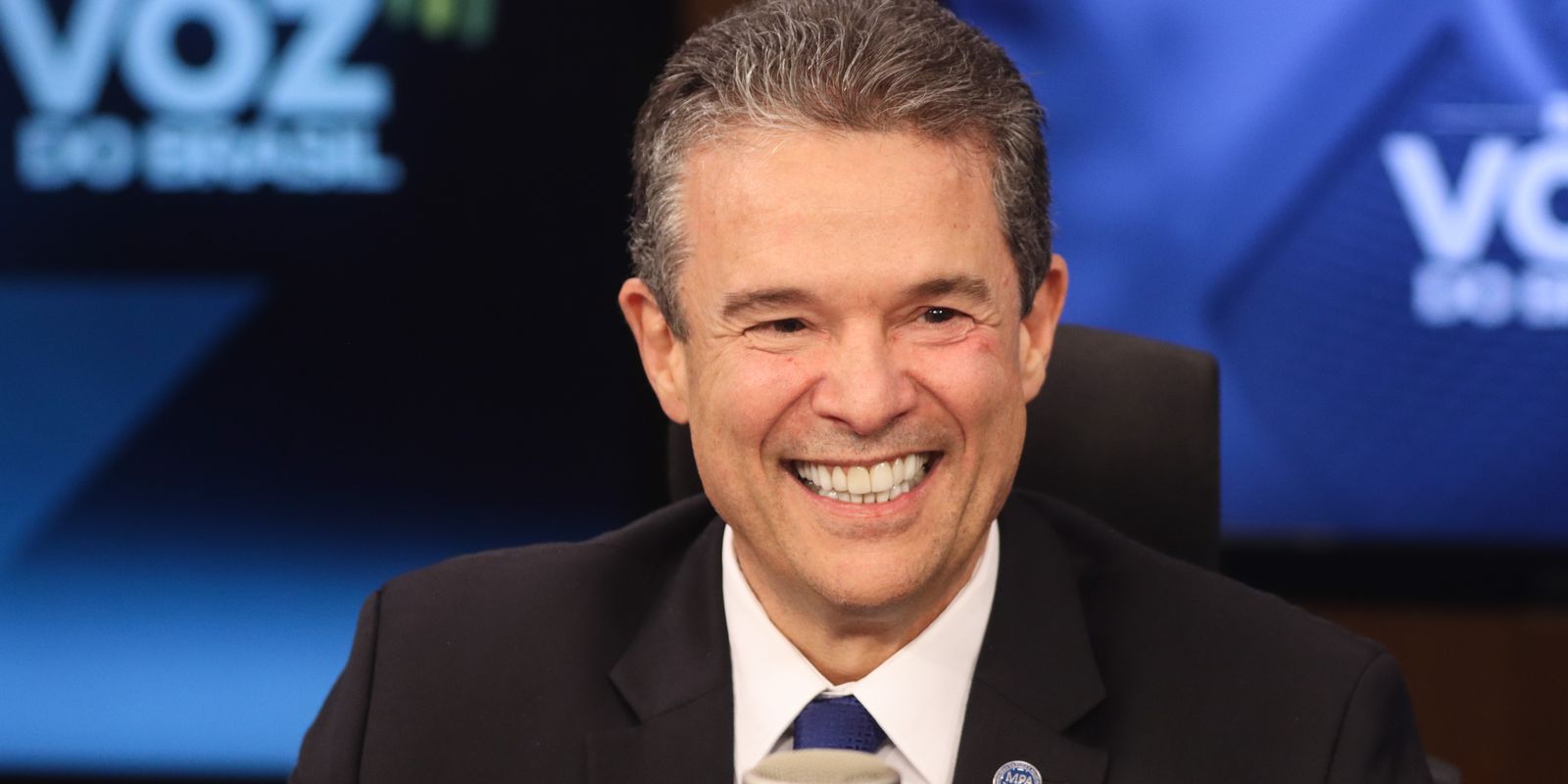 O ministro da Pesca e Aquicultura, André de Paula, no programa A Voz do ...