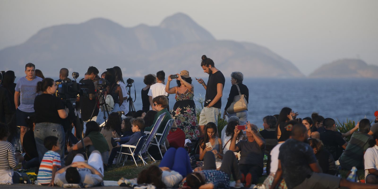 Eclipse total da Lua visto de Copacabana, no Rio de Janeiro | Agência ...