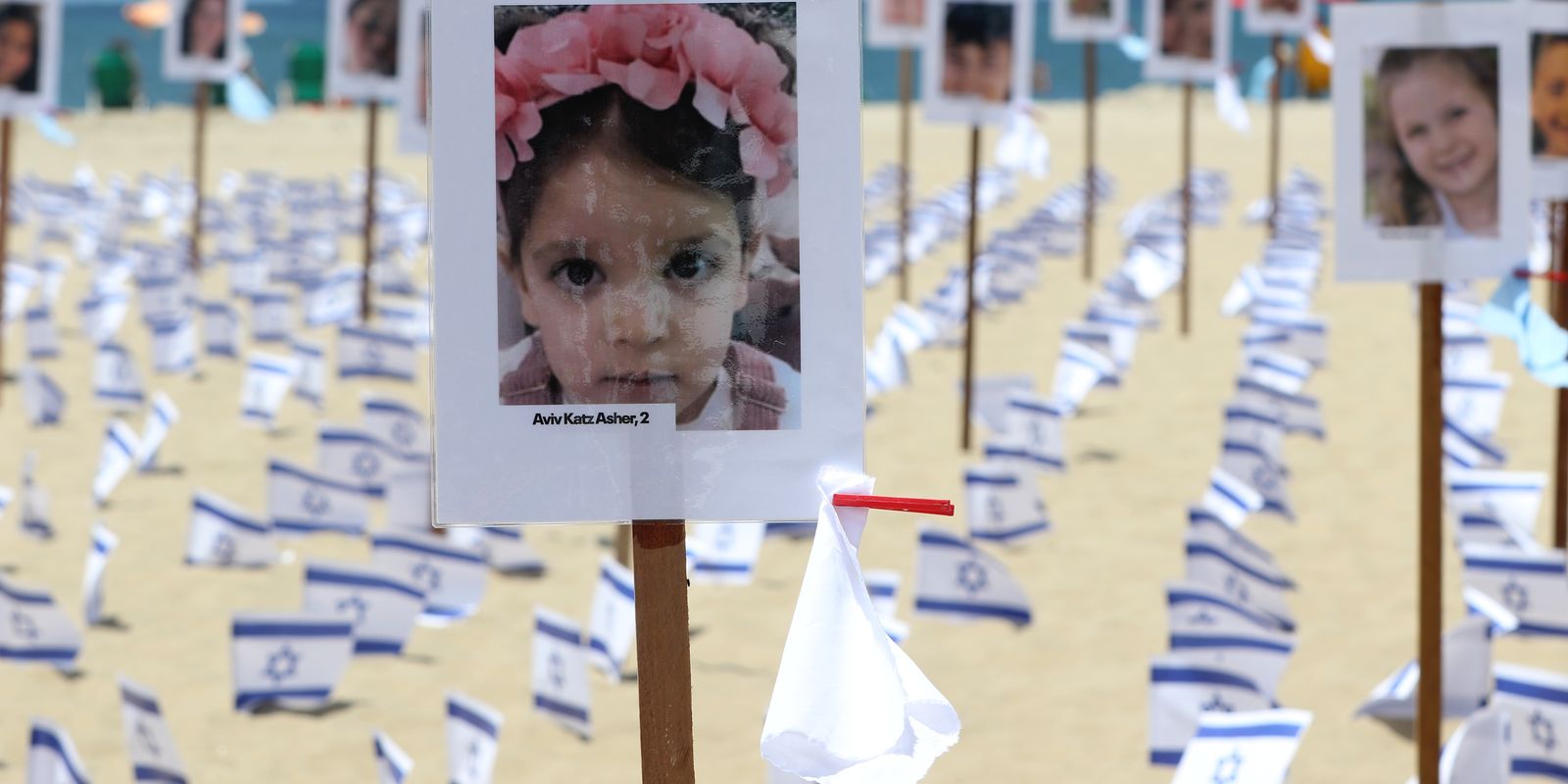 Rio De Paz Faz Manifestação Em Memória Das Vítimas Do Terrorismo Em