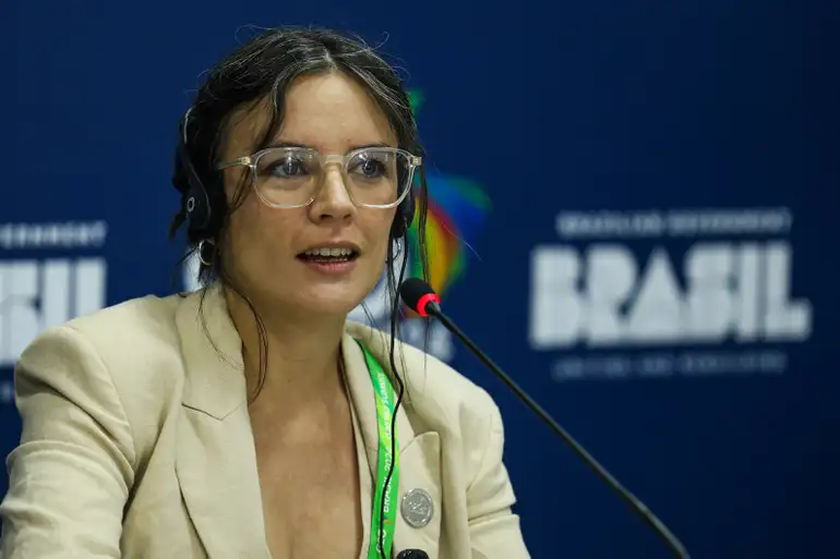 Brasil e Chile assinam memorando de entendimento de combate às fake ...