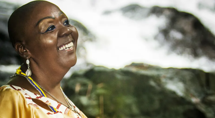 Aos 60 anos, Virgínia Rodrigues lança disco, ao vivo, chamado "Poesia e ...