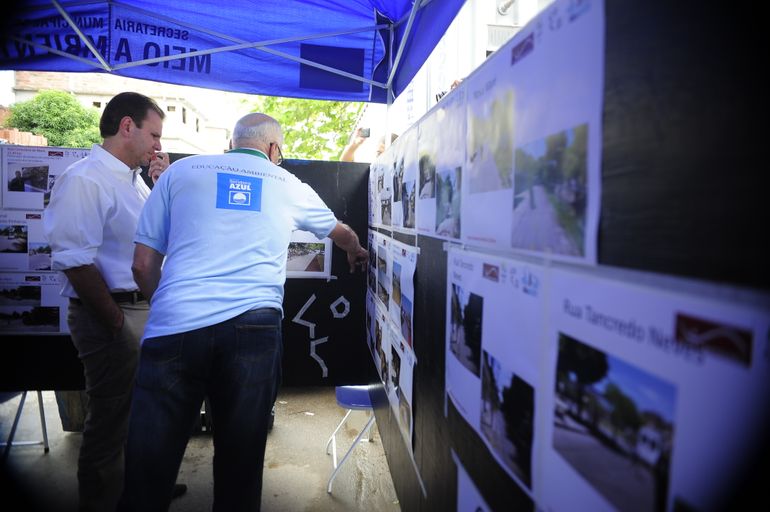 Eduardo Paes dá início às obras da rota cicloviária da Maré | Agência Brasil