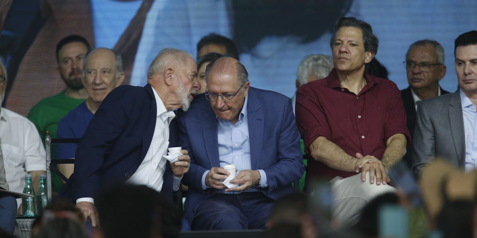 Lula participa do lançamento da pedra fundamental dos novos cam ...