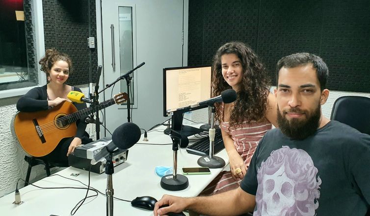 Cantora Angélica Duarte fala sobre novo CD "Hoje tem" | EBC Rádios