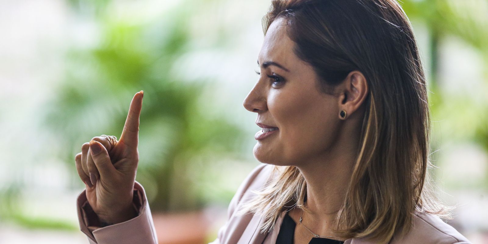 Michelle Bolsonaro chega a Brasília para primeira visita após eleição ...