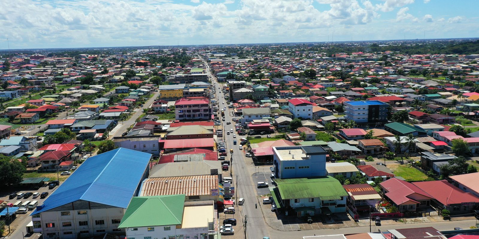 Paramaribo é a capital do Suriname, nas margens do rio Suriname ...