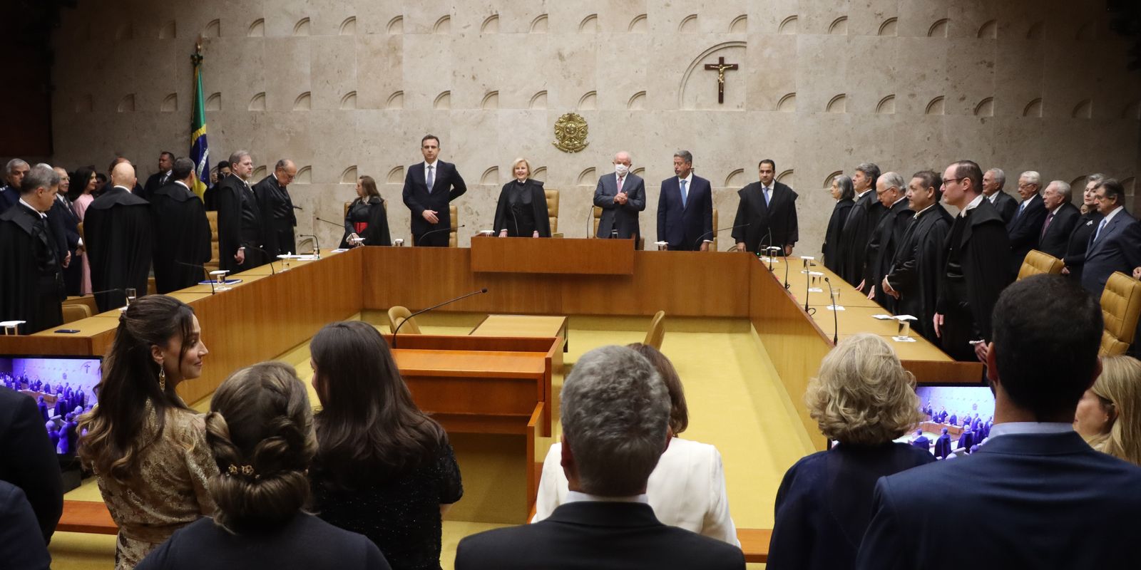 Barroso toma posse na presidência do Supremo Tribunal Federal | Agência ...