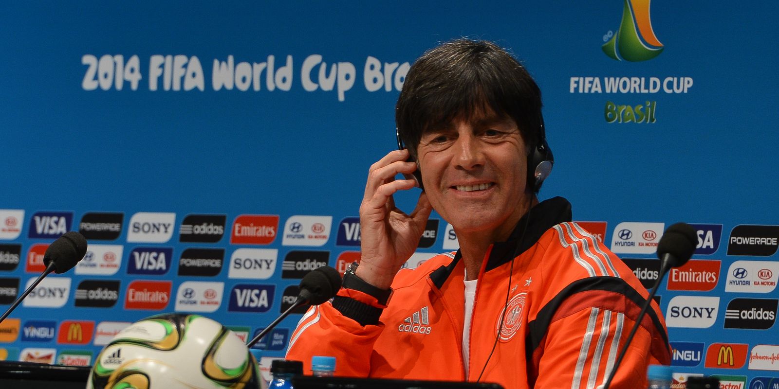 Técnico alemão concede entrevista antes da final da Copa | Agência Brasil