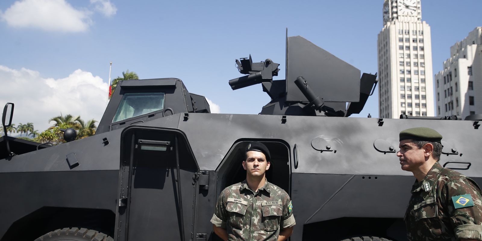 Exército entrega blindados à SSP-RJ | Agência Brasil