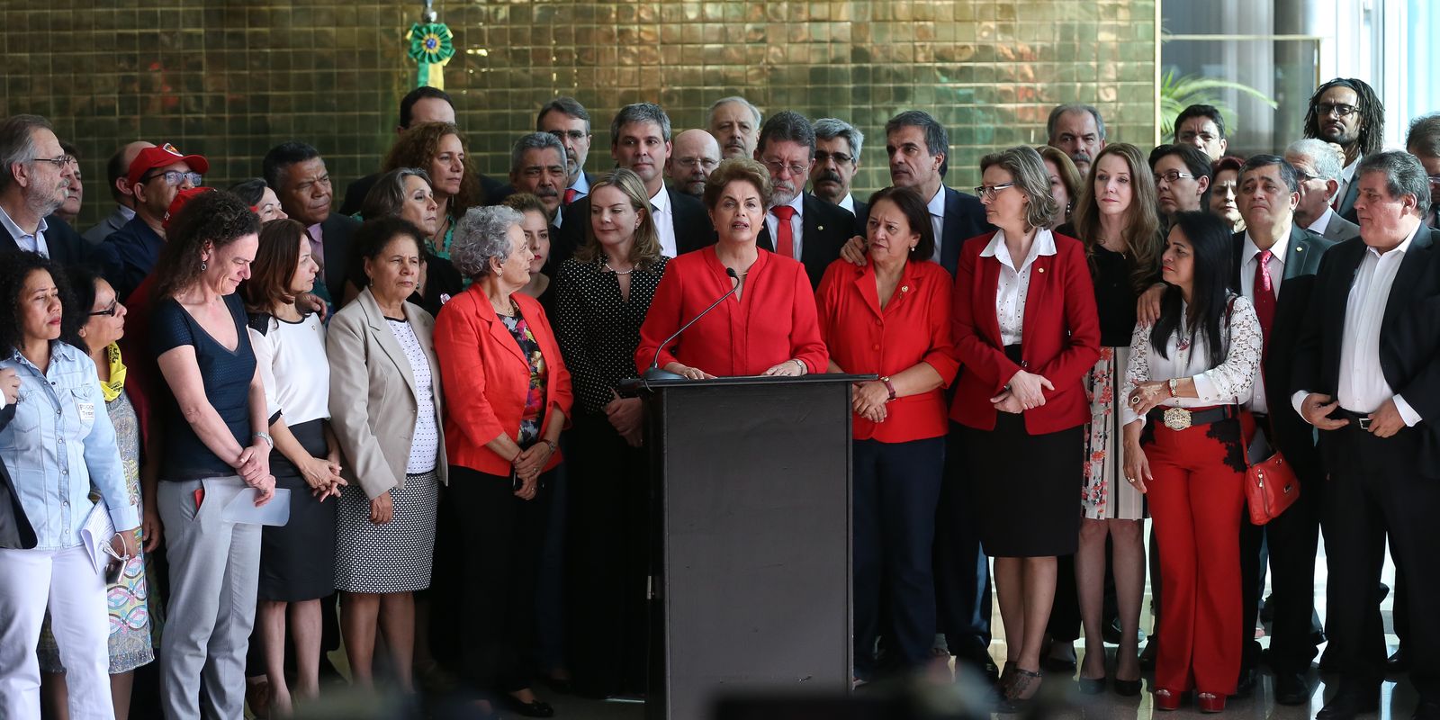 Após aprovação do impeachment, Dilma fala no Alvorada | Agência Brasil