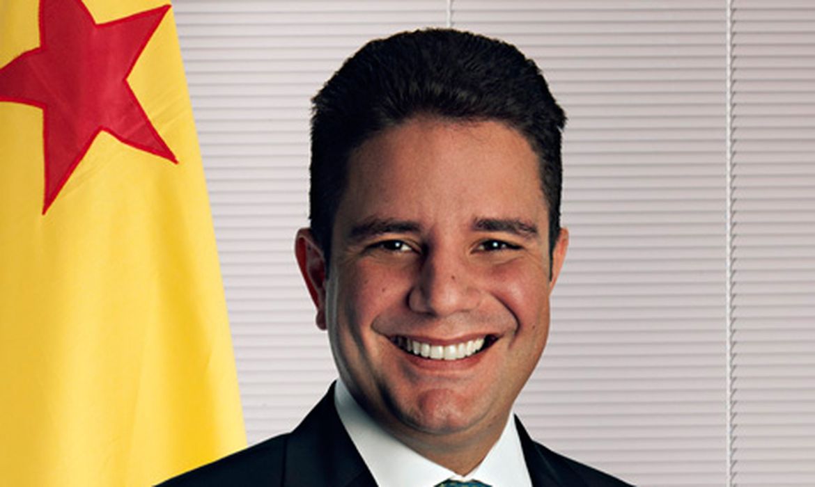 Gladson Cameli, governador do Acre, vira réu mas continua no cargo ...