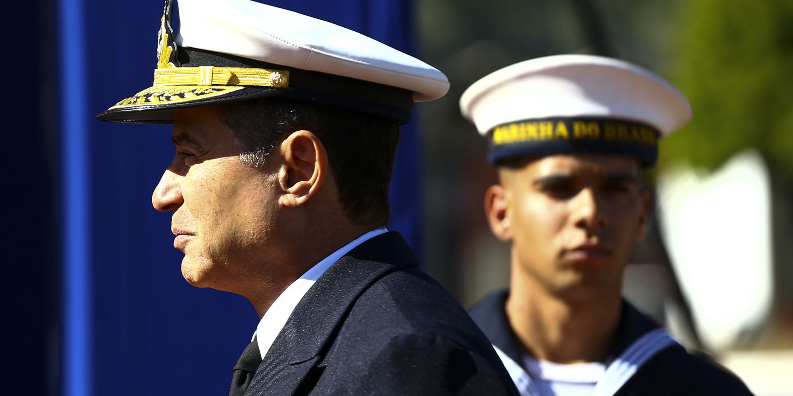 O comandante da Marinha, Almirante de Esquadra Almir Garnier Santos ...