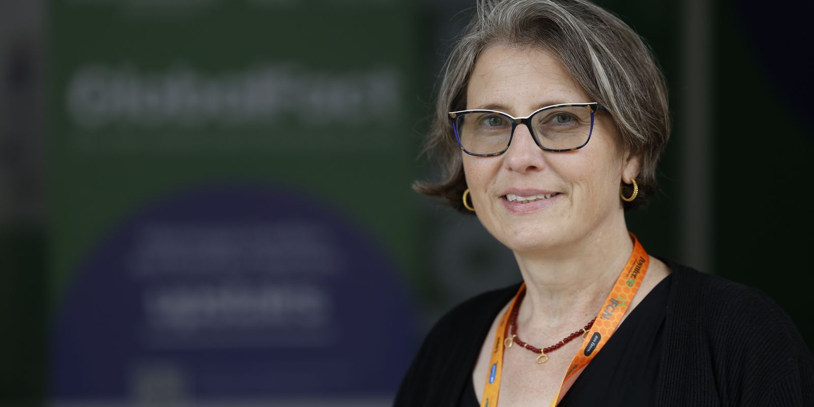 Entrevista com Angie Holan, diretora da International Fact-Checking ...