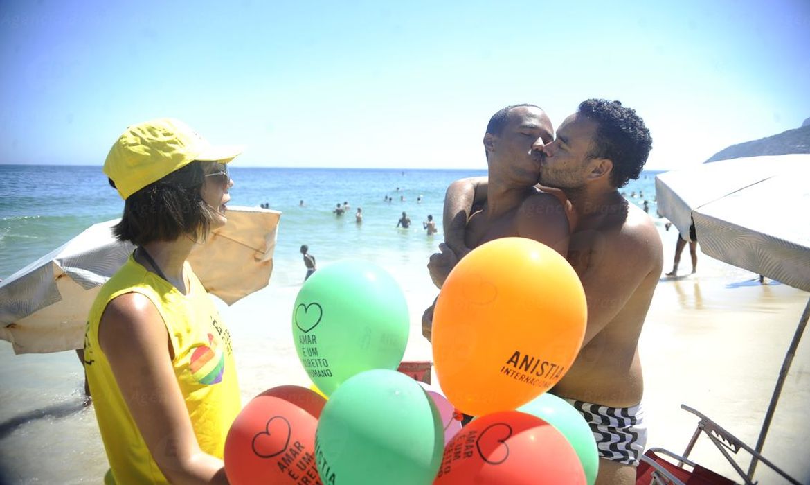 Cidade do Rio é eleita melhor destino de praia LGBT da América Latina ...