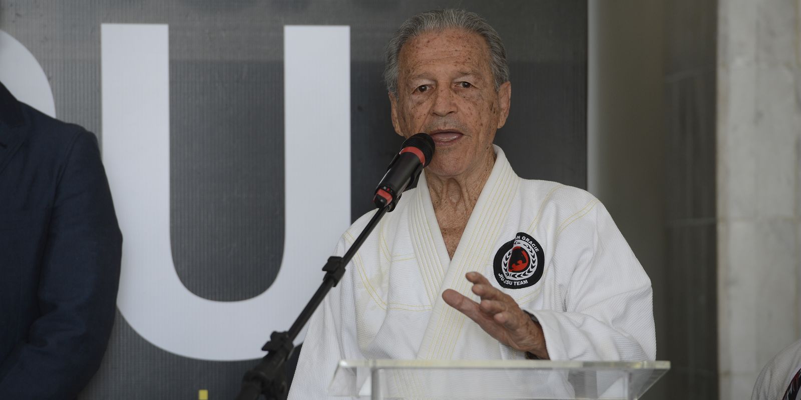 Pioneiro do jiu-jitsu no Brasil, Robson Gracie é homenageado | Agência ...
